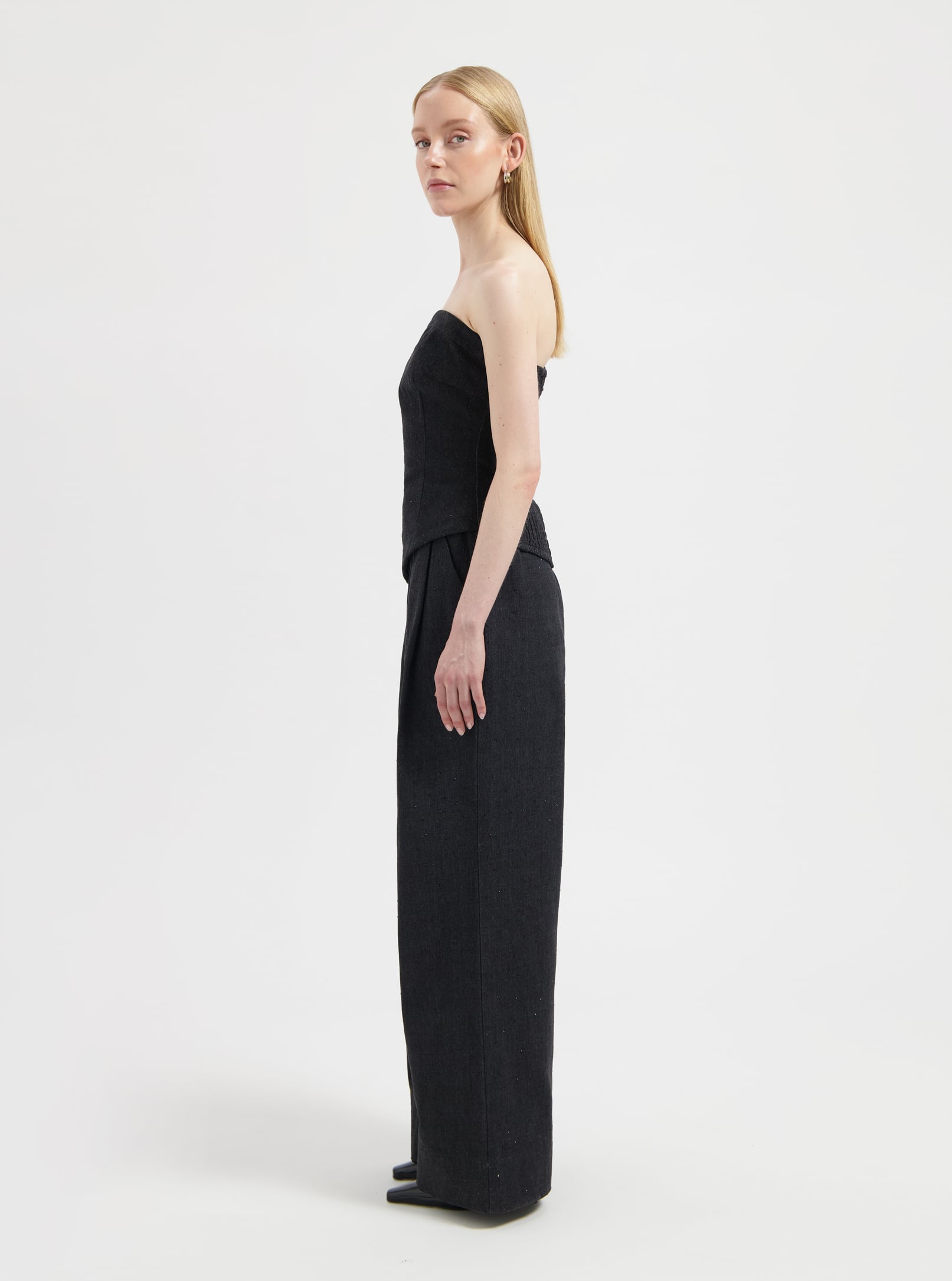 NOUS SOMMES LABELS – KATE TUBE TOP BLACK | Online Outlet | Otrium